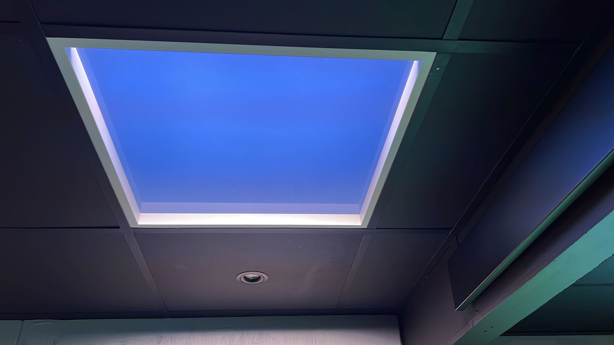 Skylight-80W is a perfect office lighting fixture, well compatible with ...